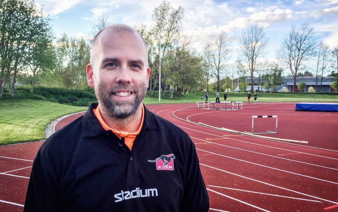 Magnus Warberg ska göra herrjuniorerna till självplågare - FBC Lerum ...