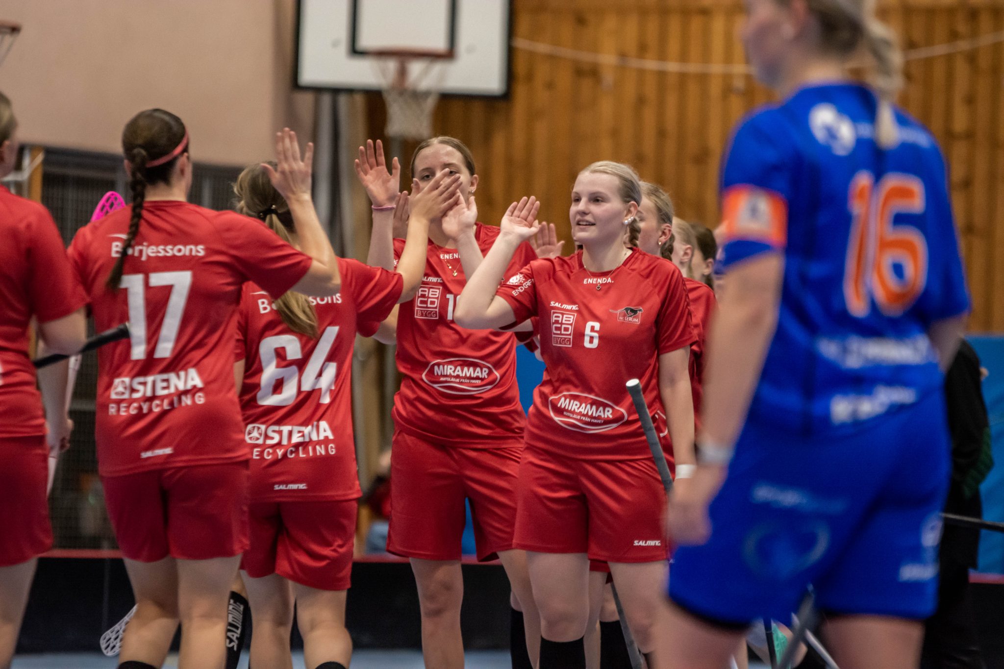 2 segrar på en vecka för damlaget - FBC Lerum innebandy